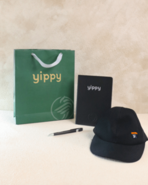 Hampers Merchandise Perusahaan | Yippy